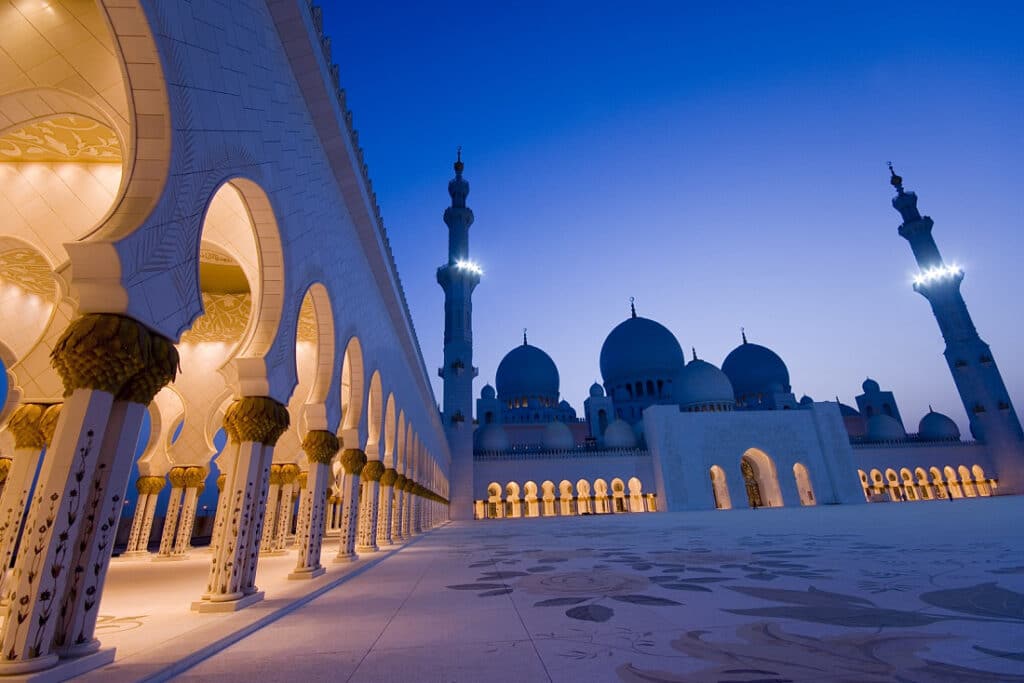 Mosque Lighting Design in the UAE - Blink Lighting